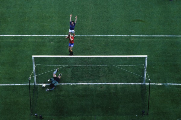 Coup-franc Michel Platini (France vs Espagne, Paris, FRANCE, Finale ...